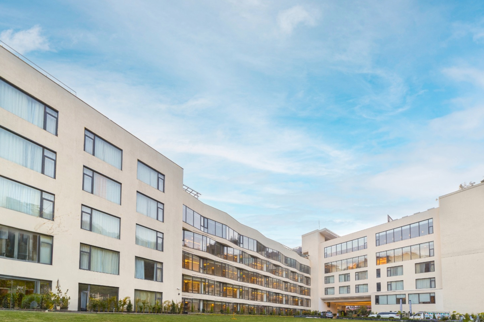 Explore Our Image Gallery, Videos, and Virtual Tour - Lemon Tree Hotel ...