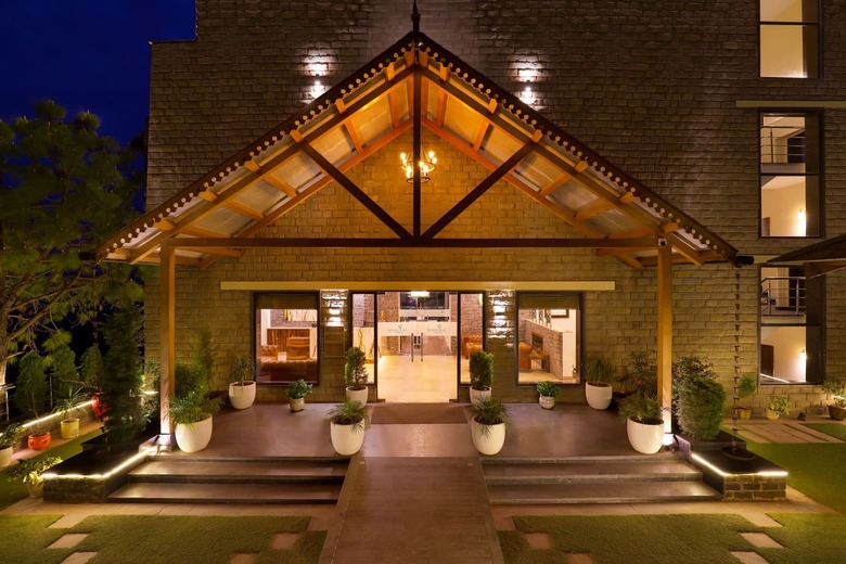 Explore Our Image Gallery, Videos, and Virtual Tour - Lemon Tree Hotel ...