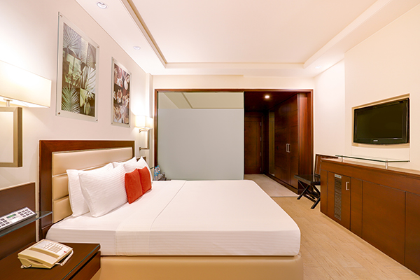 Lemon Tree Premier Leisure Valley 2 | Near Sector 29 Hotel's & Rooms Images