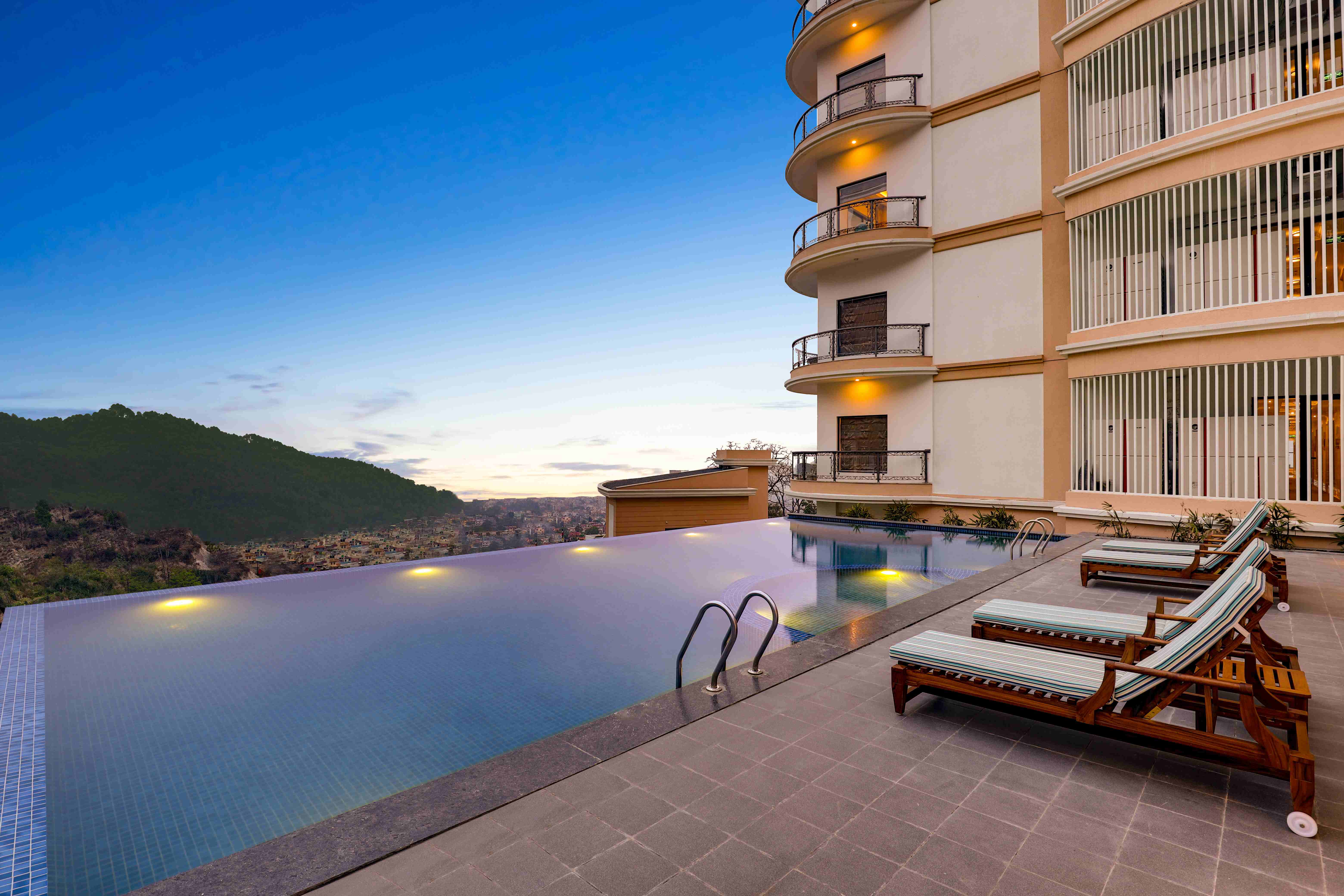 Explore Our Image Gallery, Videos, and Virtual Tour - Lemon Tree ...