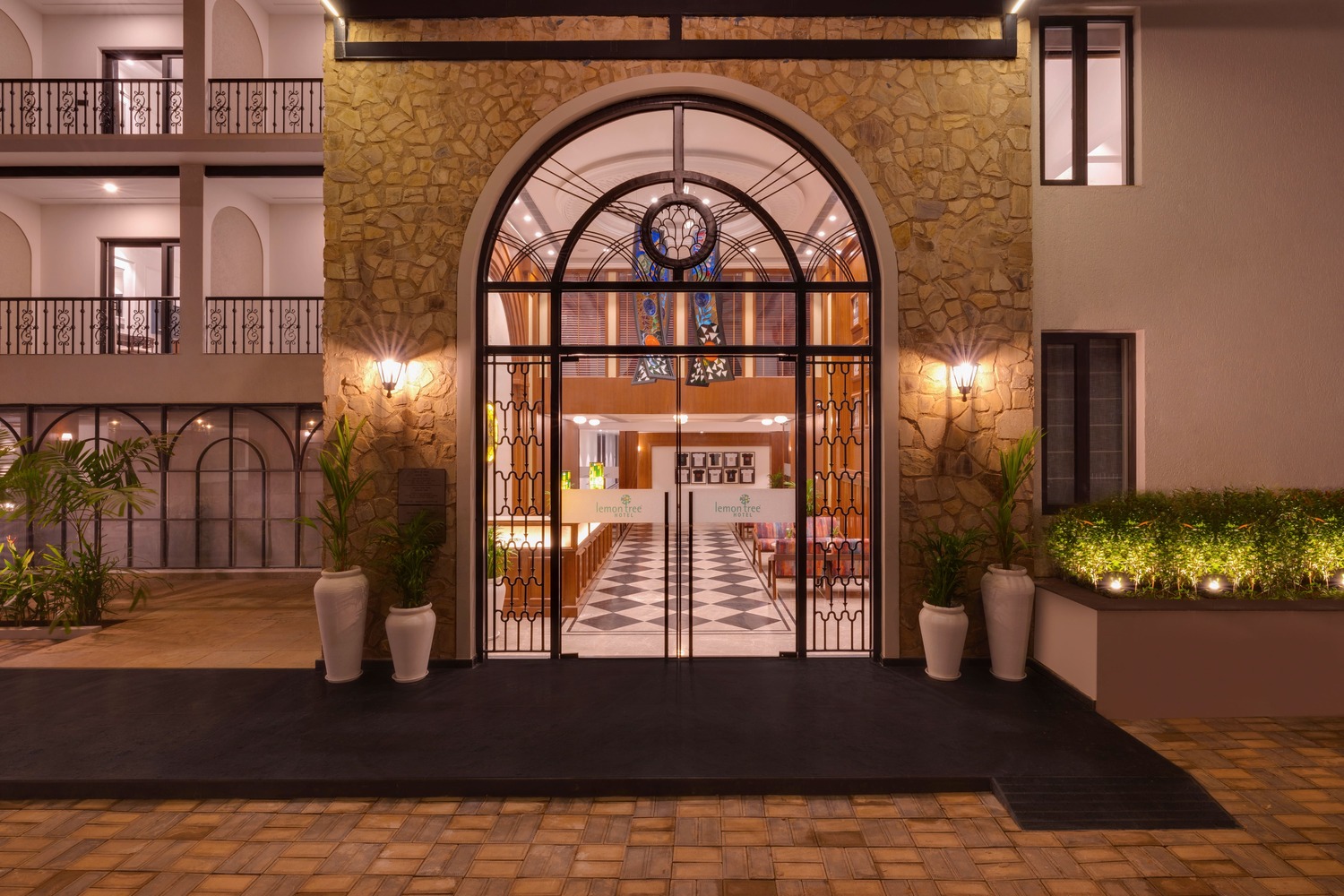 Explore Our Image Gallery, Videos, and Virtual Tour - Lemon Tree Hotel ...
