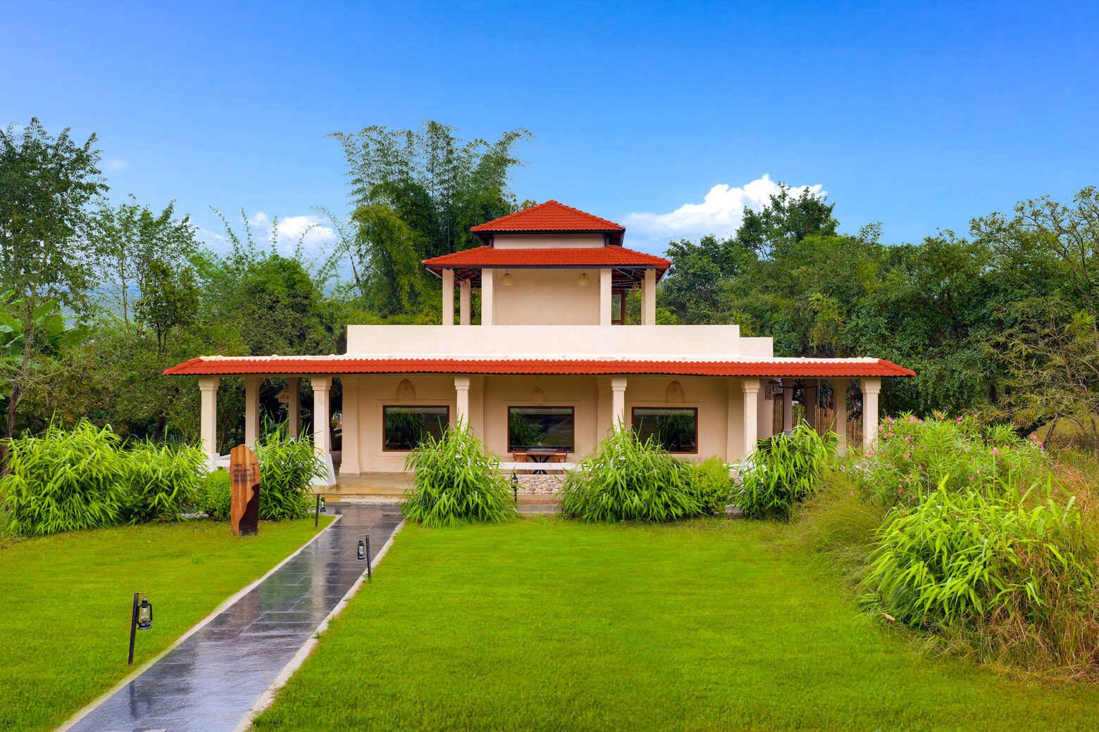 Best Resorts in Kanha National Park | Lemon Tree Wildlife Resort, Kanha
